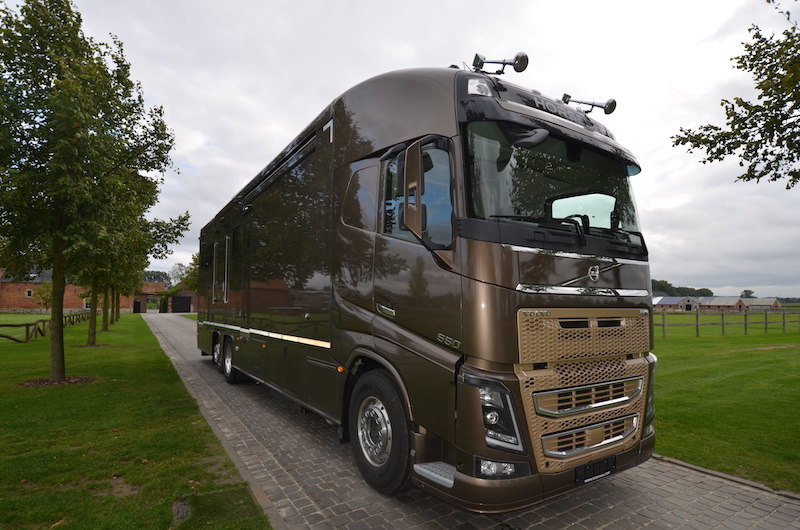 EQUIX-VOLVO-26T-540-HP-750-HP-2 - SRM Vans Raynaud